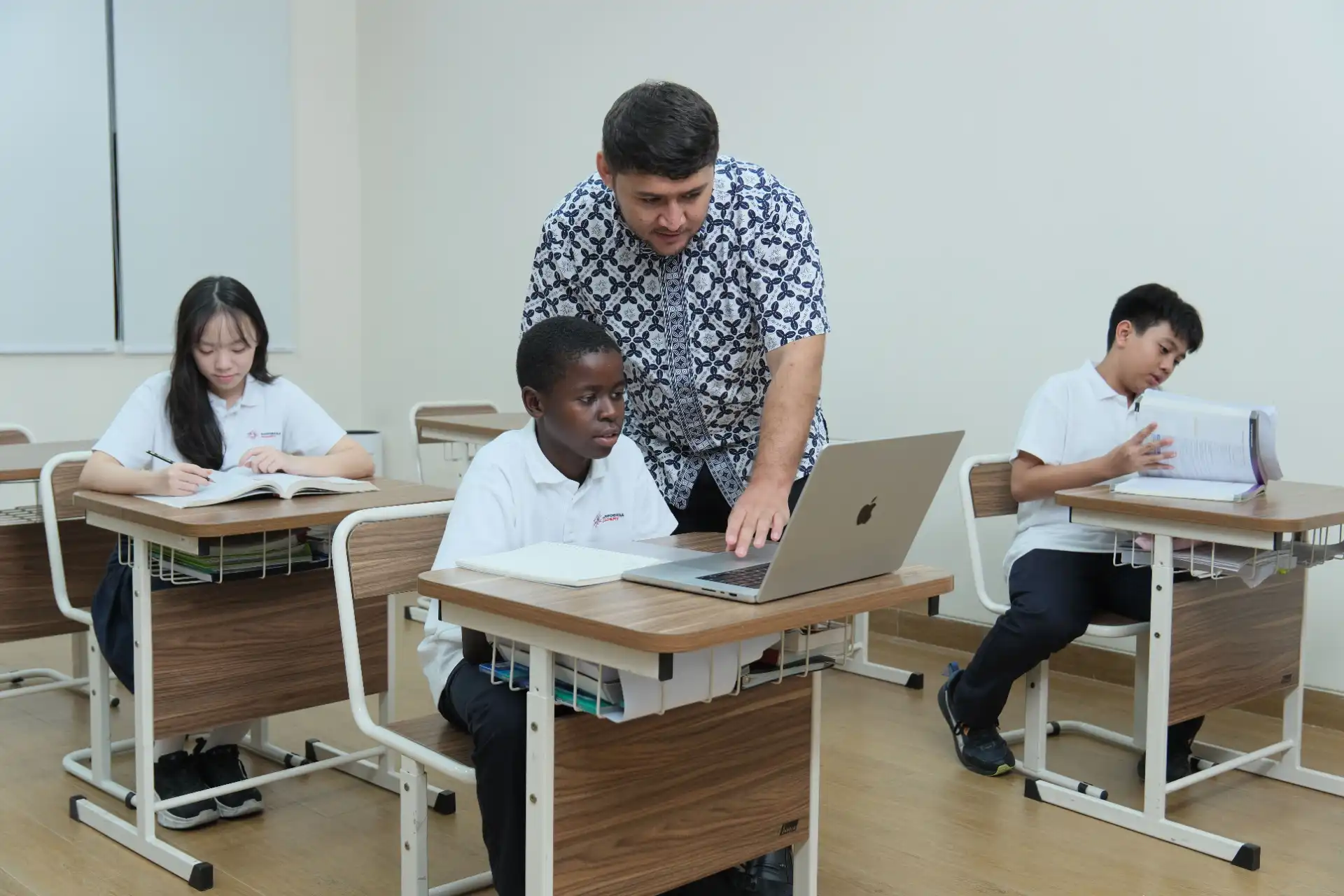 4 Tipe Gaya Belajar: Visual, Aural, Read/Write, dan Kinesthetic